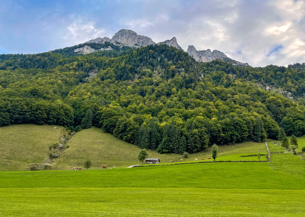 Seealpsee Guide: Hiking in the Appenzell Alps in Switzerland